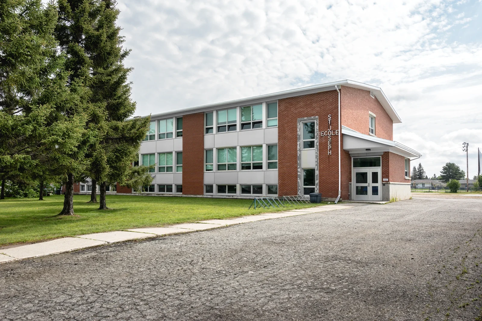 École Saint-Joseph – Centre de services scolaire Harricana – CSSH
